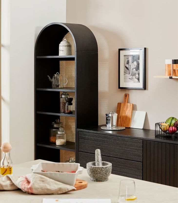 30 de idei de decorare a unei bucatarii in negru - Cozzy.ro