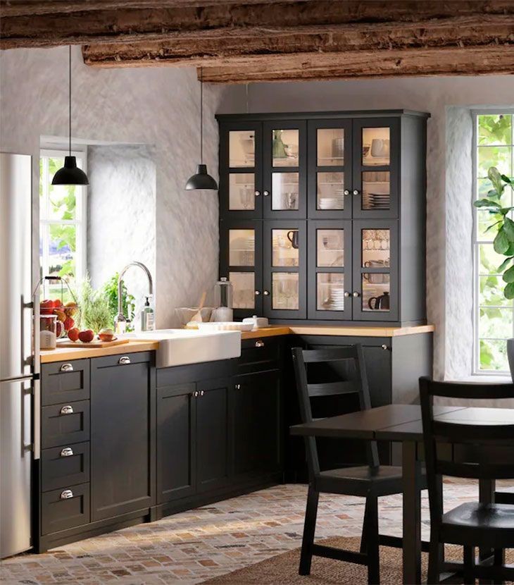 30 de idei de decorare a unei bucatarii in negru - Cozzy.ro